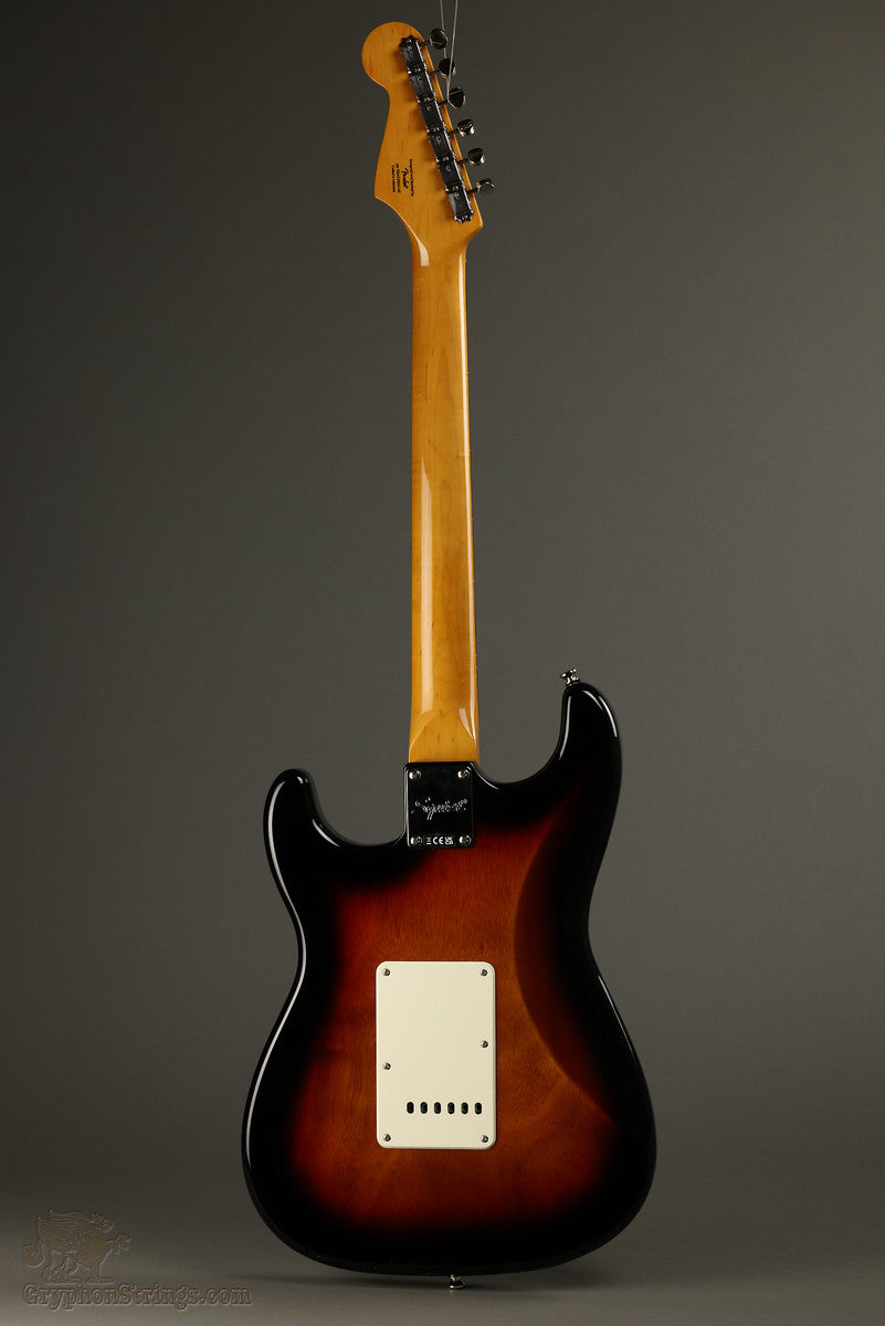 Squier Classic Vibe '60s Stratocaster®, Laurel Fingerboard, 3-Color Su – Gryphon Strings